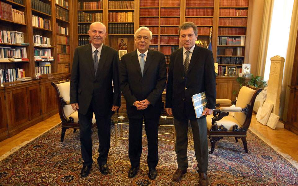 Συνάντηση του Προέδρου της ΑΔΑΕ με τον Π. Παυλόπουλο
